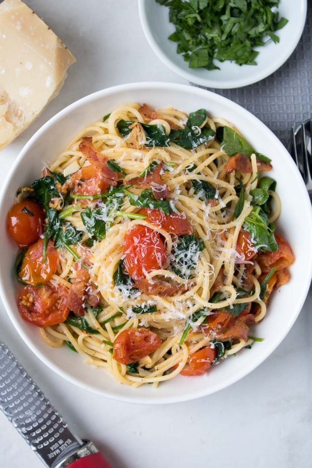 Bacon Pasta with Spinach and Tomatoes - Stephanie Kay Nutrition