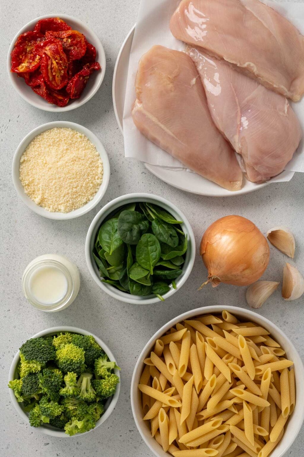 Chicken Pasta Meal Prep Bowls - Stephanie Kay Nutrition